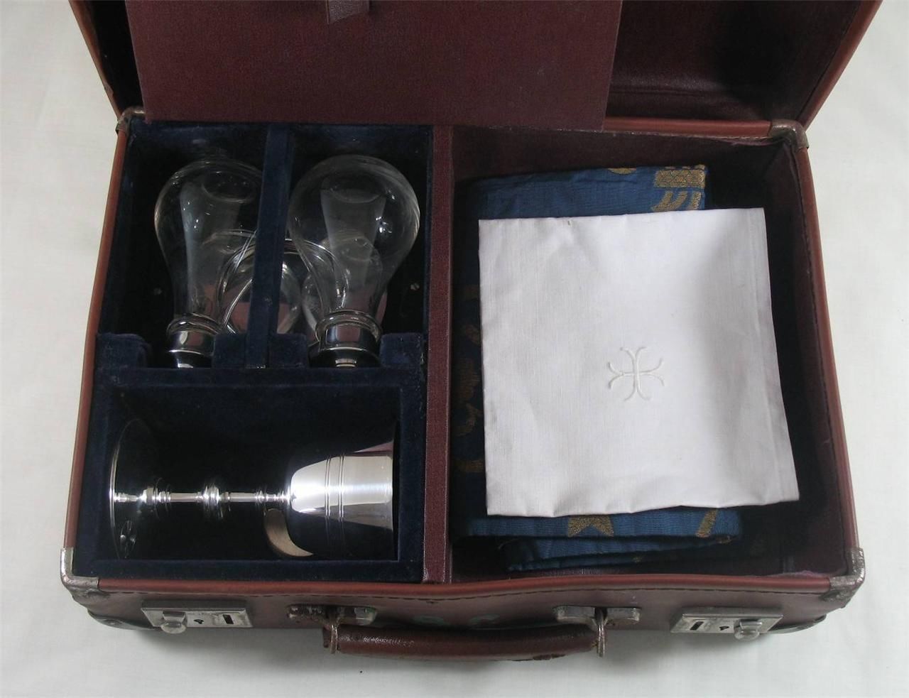 British Chaplain Kit-1940 | The Chaplain Kit